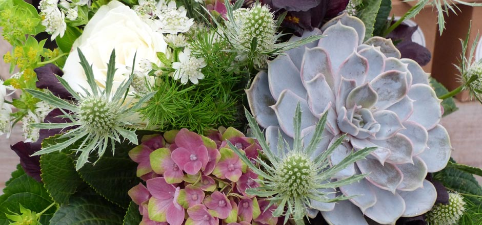 The Flower Hut Florist Bury St Edmunds 01284 489366